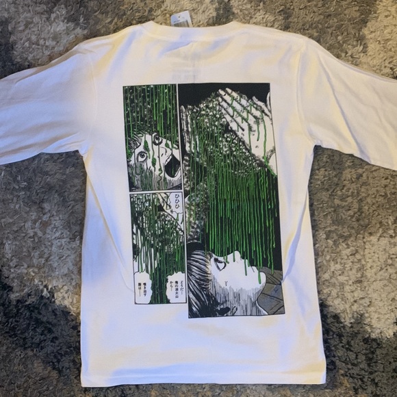 Hot Topic | Shirts | Junji Ito Collection Crunchy Roll Hot Topic Green ...